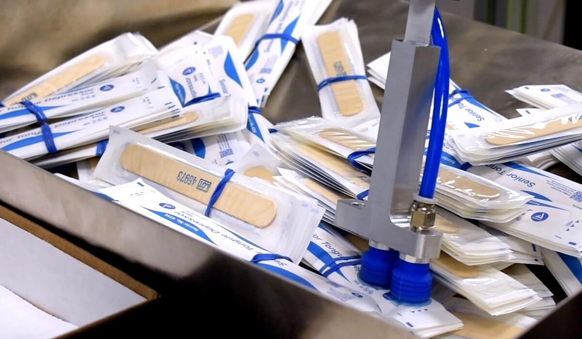 Medical kitting with CapSen PiC and Zivid Two